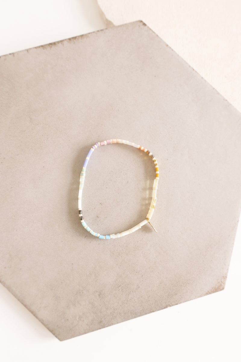 Beaded Chicklet Bracelet Taupe – Serefina